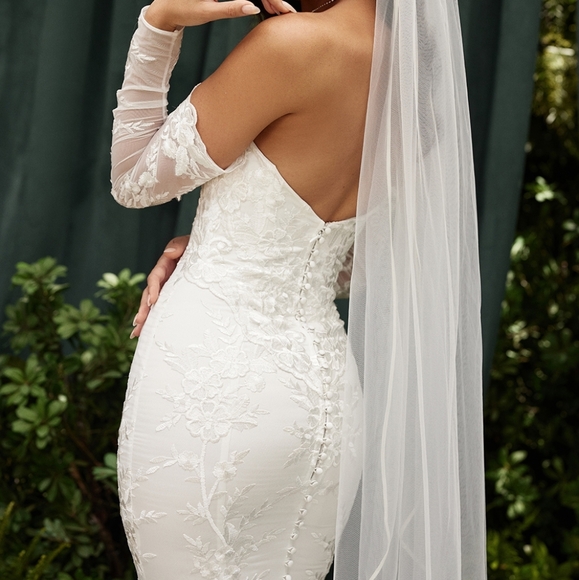 House of CB | Dresses | House Of Cb Isabelle White Lace Long Sleeve ...